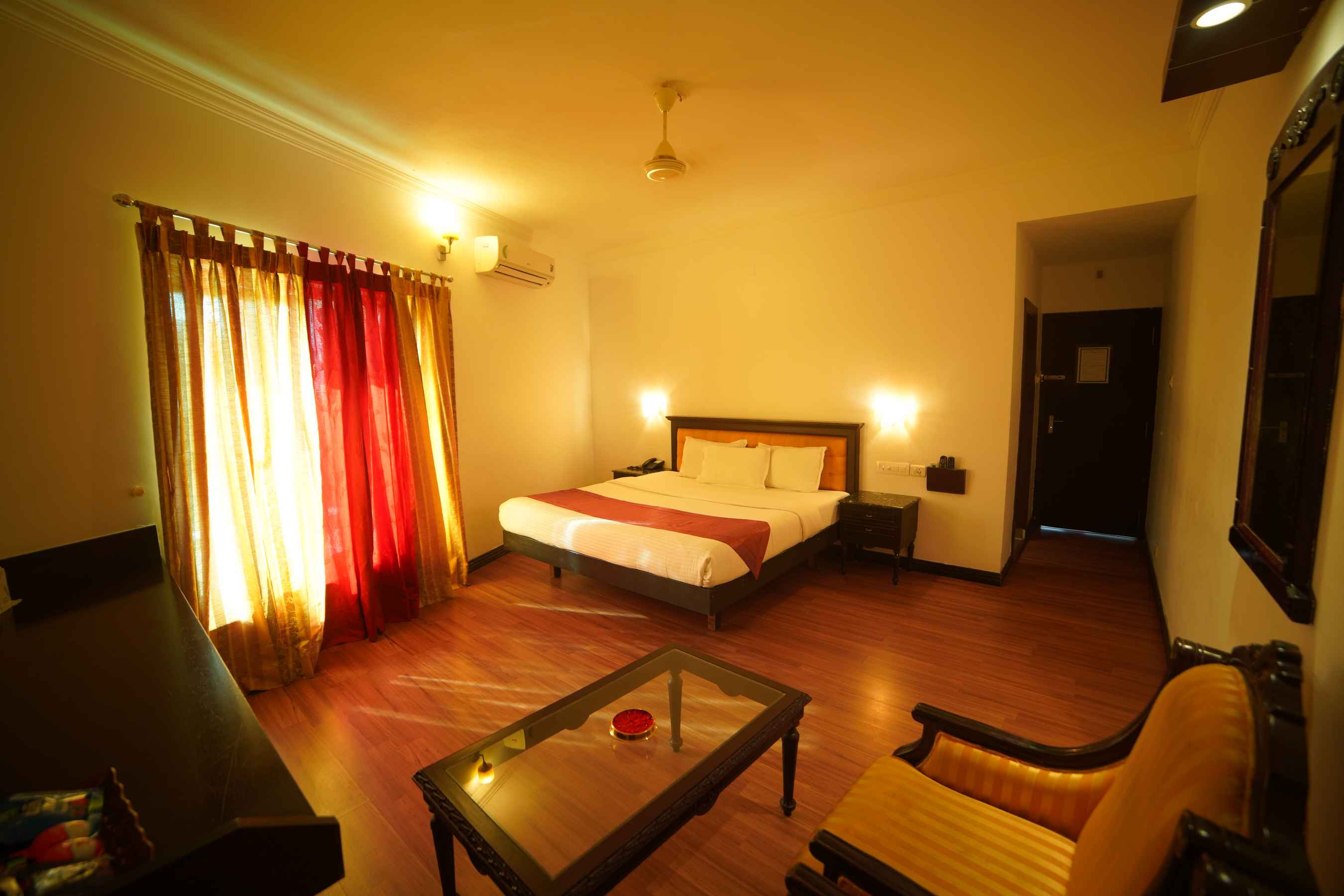 Beautiful rooms close to the Guruvayur Temple - The Vyshakh